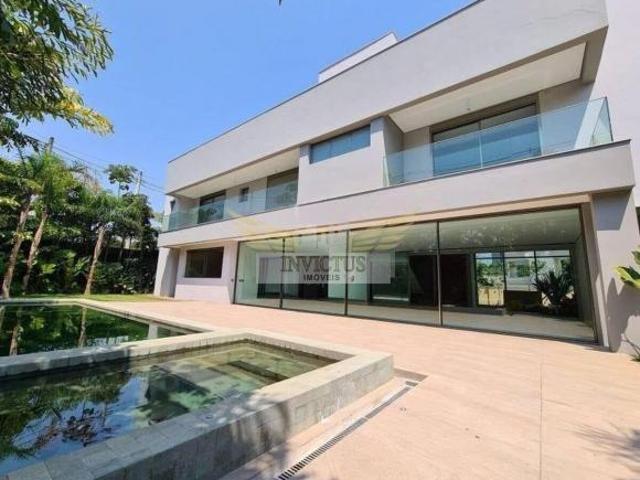 Sobrado em Condomínio Fechado com 6 Suítes à Venda, 950m² Bairro Cerâmica, São Caetano do Sul/SP