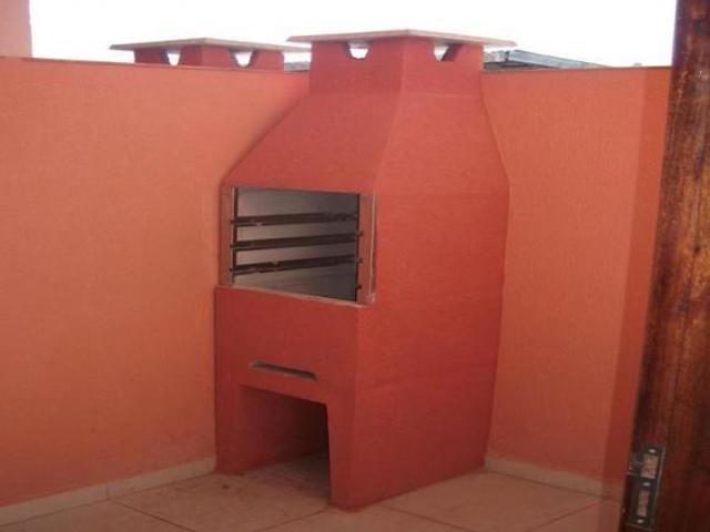Sobrado em Condomínio fechado com 884 m²