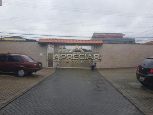 Sobrado em condomínio fechado com excelente localização com fácil acesso às principais vias, Margin