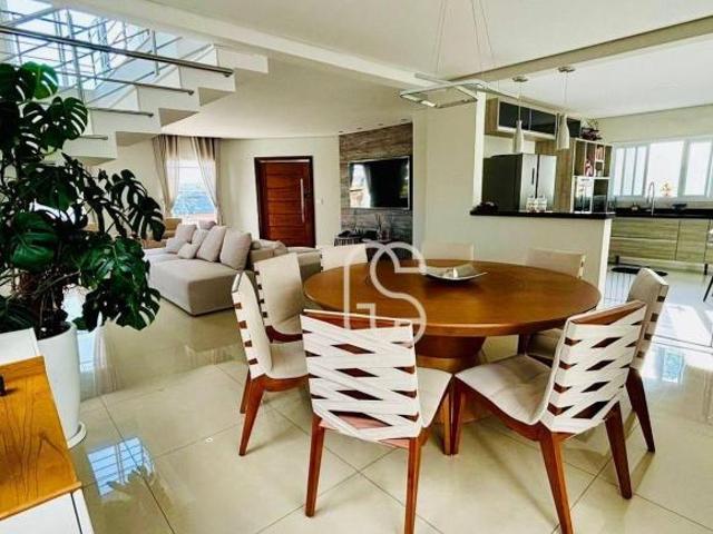 Sobrado em Condomínio Fechado com piscina, 4 dormitórios à venda, 303 m² por R$ 2.700.000 Arujá/Sã