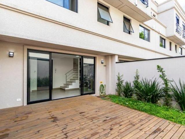 Sobrado em condomínio fechado de 157 m² com 3 quartos, 1 suíte, semimobiliado no Jardim Social