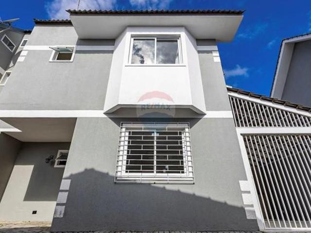 Sobrado em condomínio fechado Fanny