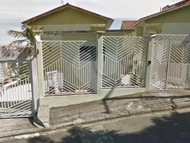 SOBRADO EM CONDOMINIO FECHADO HORTO 3 QUARTOS