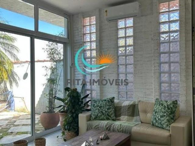 Sobrado em Condominio fechado Maitinga com 5 suites