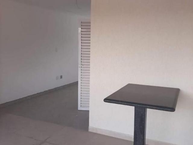 Sobrado em Condomínio Fechado na Chácara Seis de Outubro com 118m² 3 dormitórios 1 suíte 2 vagas