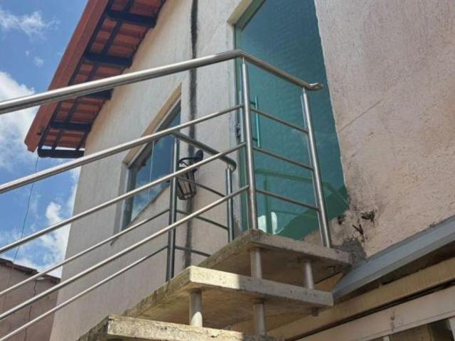 SOBRADO EM CONDOMÍNIO FECHADO PRÓXIMO PARK WAY! OPORTUNIDADE