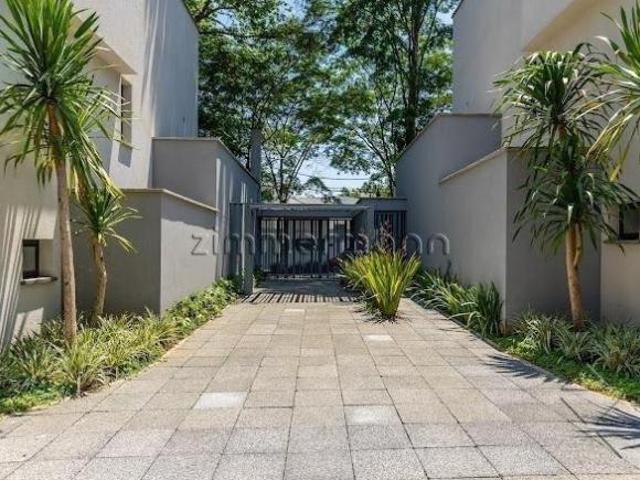 SOBRADO EM CONDOMINIO FECHADO SANTO AMARO 4 DORMITÓRIOS 4 VAGAS