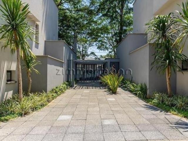 SOBRADO EM CONDOMINIO FECHADO SANTO AMARO 4 DORMITÓRIOS 4 VAGAS