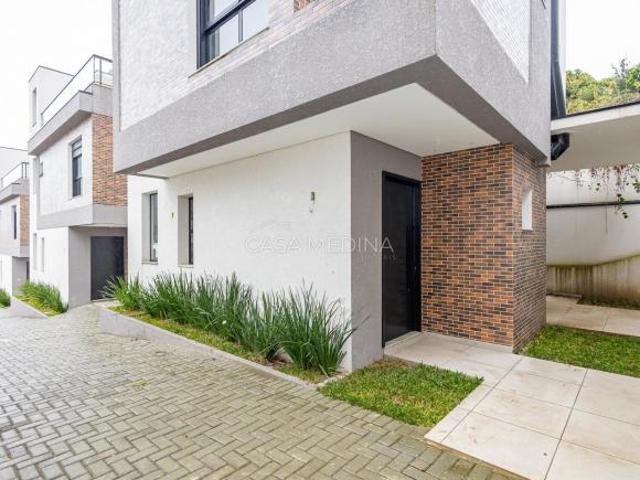 Exclusivo Sobrado Triplex Não Geminado no Lindóia