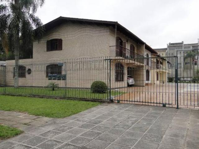 SOBRADO EM CONDOMÍNIO NO BACACHERI l 4 QUARTOS 2 SUITES l PRÓXIMO AO CLUBE DUQUE DE CAXIAS