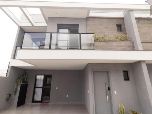 Sobrado em condominio no bairro Boqueirão, com 143 m²