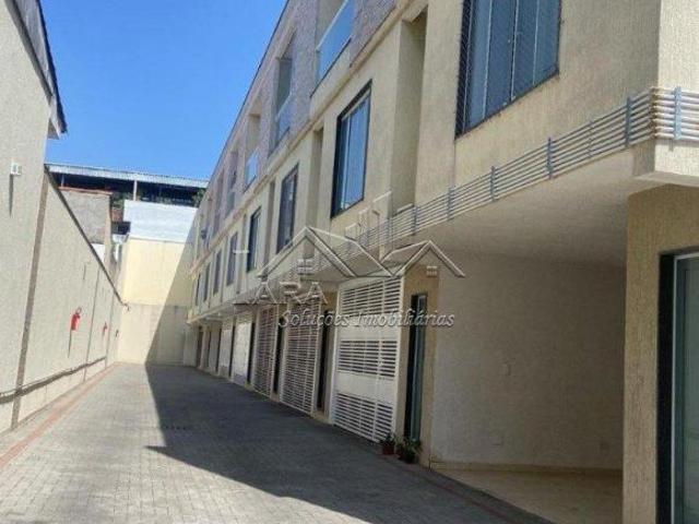 SOBRADO EM CONDOMÍNIO NO BAIRRO DA VILA RÉ