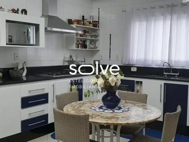 Sobrado em Condomínio no Jardim Villa Romana, Indaiatuba – 320 m², 4 suítes, 4 vagas