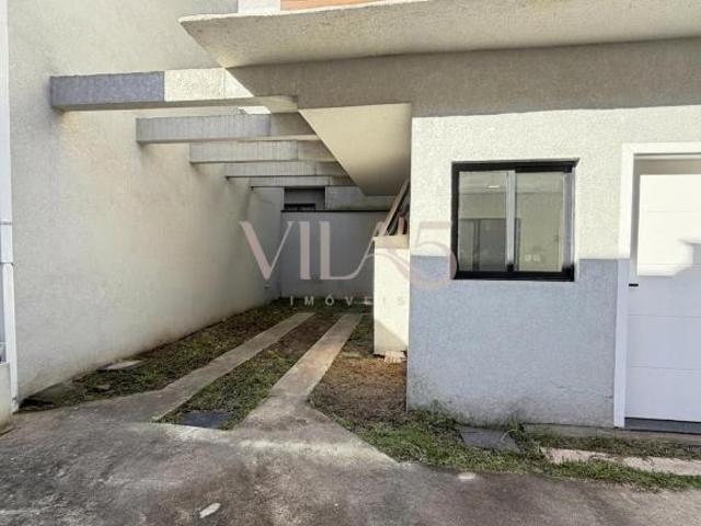 Sobrado em Condomínio no Novo Mundo com 3 Quartos e Suíte