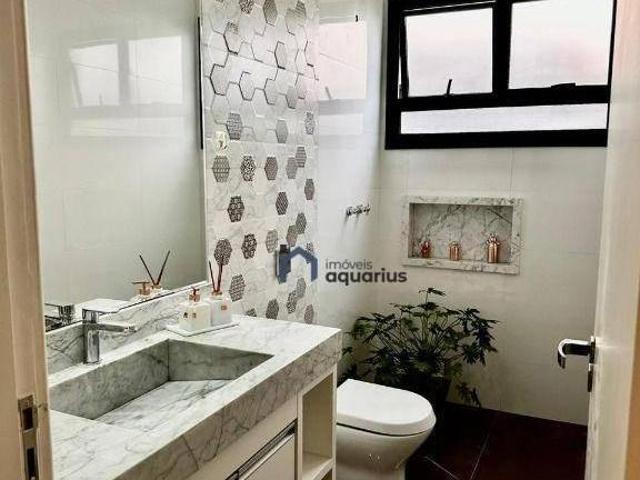 Sobrado em condomínio no Vila Branca, conforto e sofisticação