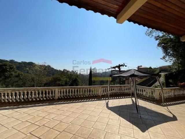 Sobrado em condomínio na Serra da Cantareira