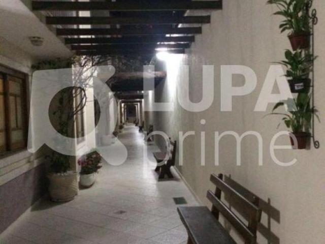 SOBRADO EM CONDOMÍNIO SANTA TERESINHA
