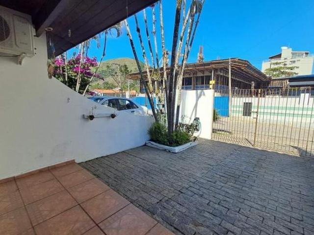 Sobrado em Condomínio para Venda em Caraguatatuba, martim de sa