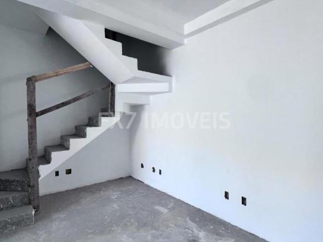 Sobrado em Condomínio perto do Campinas Shopping com quintal Espaço Garden, 1 vaga, no Jardim do Lag