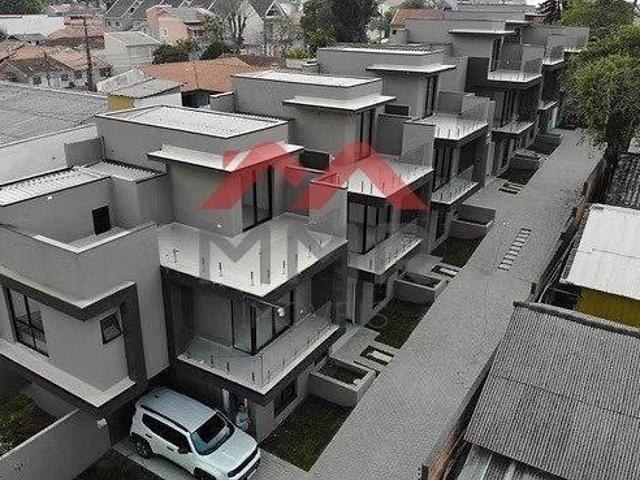 SOBRADO EM CONDOMÍNIO PRONTO!