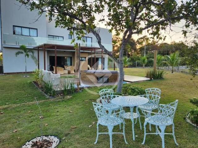 Sobrado Em Condomínio Terra Selvagem Condomínio & Golf Club R$ 2.450,000,00 PORTEIRA FECHADA!