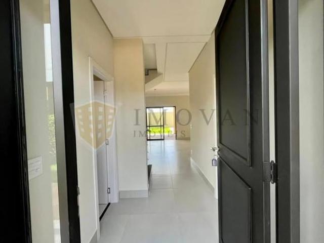 Sobrado em Condomínio Zona Sul, 240m², 3 Quartos Suíte, R$ 1.690.000,00