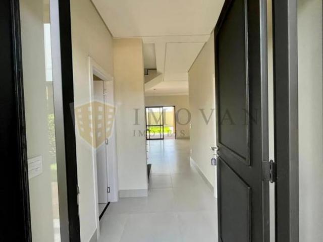 Sobrado em Condomínio Zona Sul, 240m², 3 Quartos Suíte, R$ 1.690.000,00