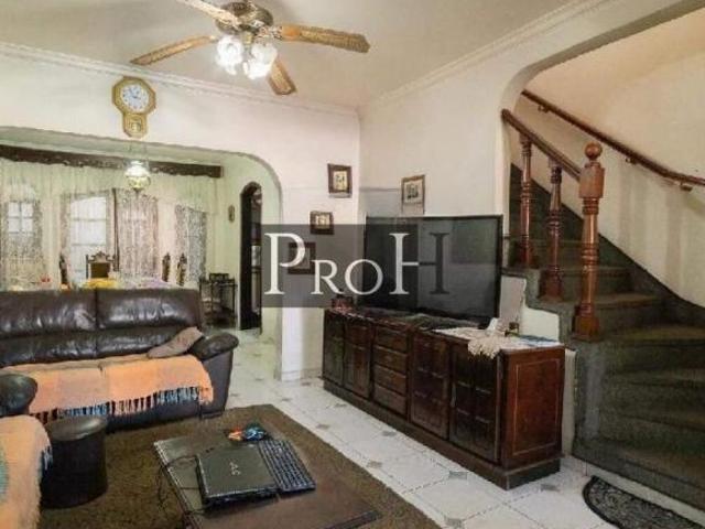 Sobrado em Conjunto Habitacional São Fernando, São Bernardo do Campo/SP de 245m² 3 quartos à venda p