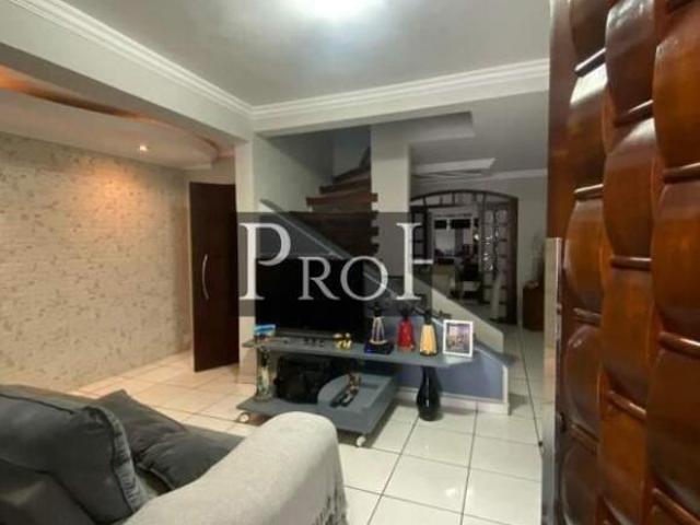 Sobrado em Conjunto Residencial Pombeva, São Bernardo do Campo/SP de 185m² 3 quartos à venda por R$