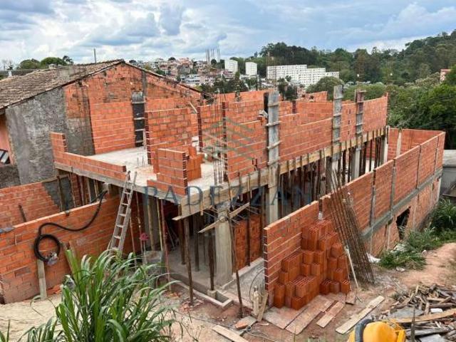 SOBRADO EM CONSTRUÇÃO | 3 DORMS SENDO 1 SUÍTE | CONDOMÍNIO MORADA DOS PÁSSAROS | TABOÃO DA SER
