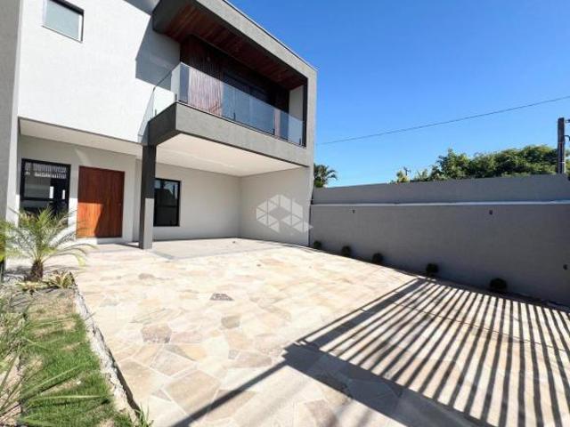 Sobrado em Construção com 4 Dormitórios, Sendo 2 Suítes e 2 Vagas Cobertas