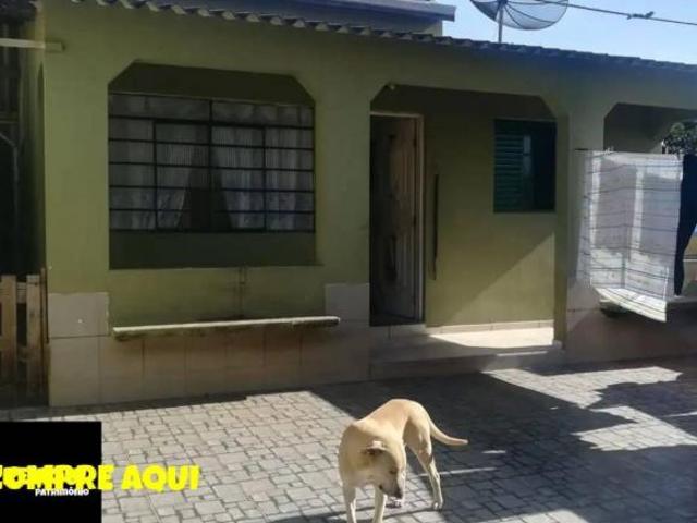 Sobrado em Cotia. 3 Dormitórios, 5 Banheiros, 7 Vagas, 256 m²
