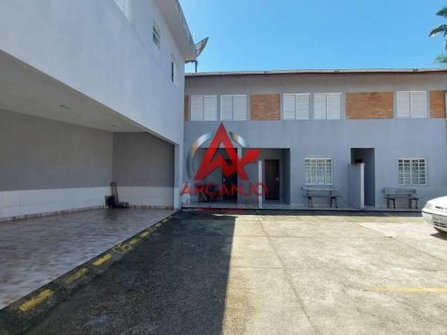 Sobrado em Enseada, Ubatuba/SP de 62m² 7 quartos à venda por R$ 1.272.000,00