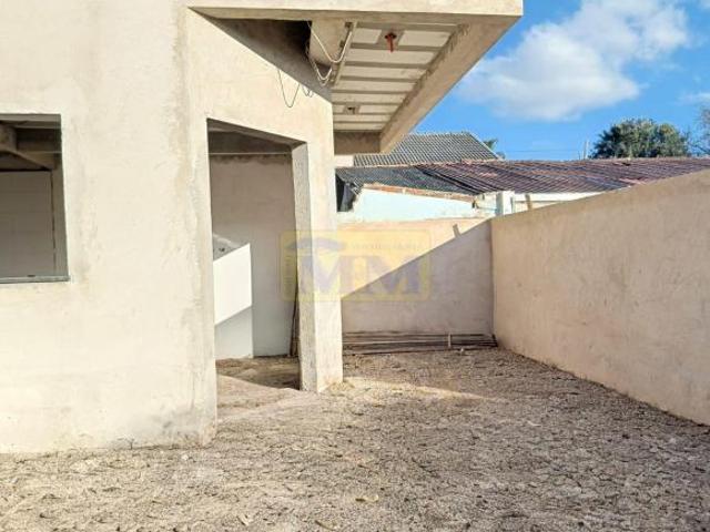 Sobrado em fase final de construção em condomínio fechado no Bairro Alto!
