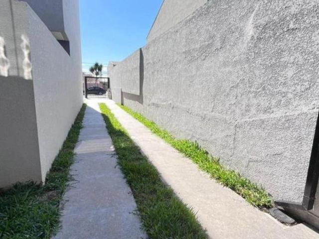 Sobrado em Fazendinha, Curitiba/PR de 150m² 3 quartos à venda por R$ 780.000,00