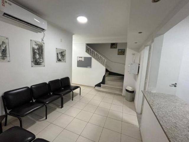 Sobrado em Gonzaga, Santos/SP de 170m² 4 quartos à venda por R$ 2.500.000,00
