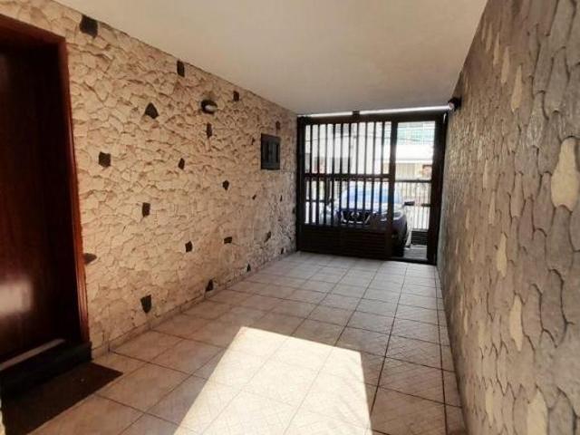 Sobrado em Gonzaga, Santos/SP de 300m² 5 quartos à venda por R$ 1.600.000,00