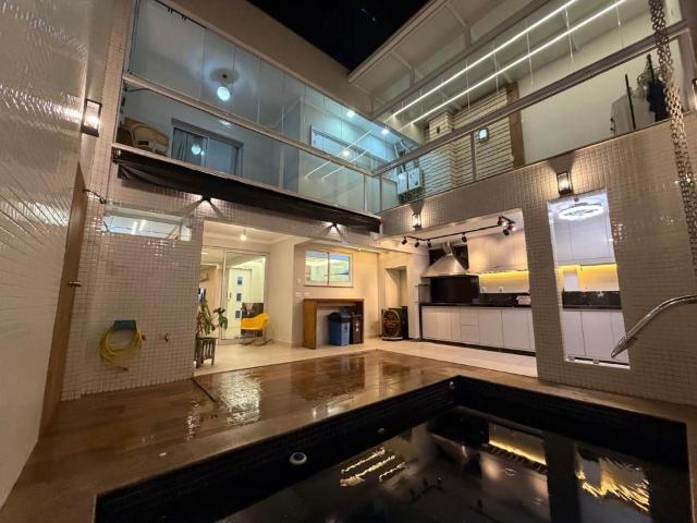Sobrado em Gonzaga, Santos/SP de 350m² 3 quartos à venda por R$ 2.899.000,00