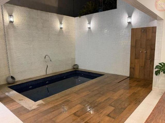 Sobrado em Gonzaga, Santos/SP de 350m² 3 quartos à venda por R$ 2.900.000,00
