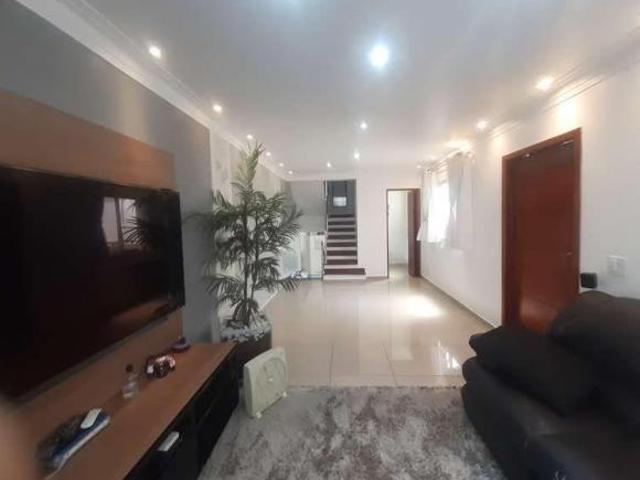 Sobrado em Granja Viana, Cotia/SP de 200m² 3 quartos à venda por R$ 920.000,00