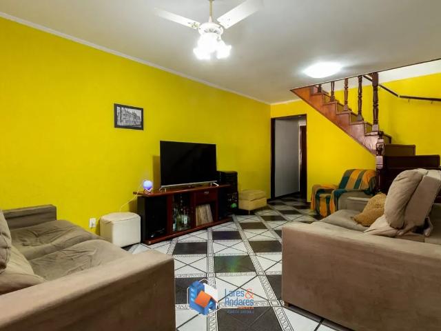 Sobrado em Helena Maria, Osasco/SP de 199m² 3 quartos à venda por R$ 499.900,00