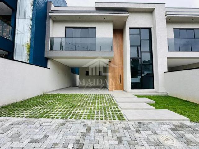 Sobrado em Itália, São José dos Pinhais/PR de 141m² 3 quartos à venda por R$ 940.000,00