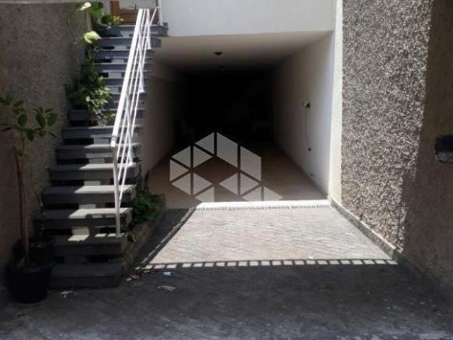SOBRADO EM ITAQUERA COM 3 QUARTOS