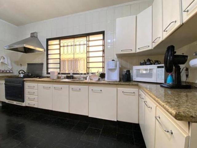 Sobrado em Icaray, Araçatuba/SP de 300m² 4 quartos à venda por R$ 900.000,00