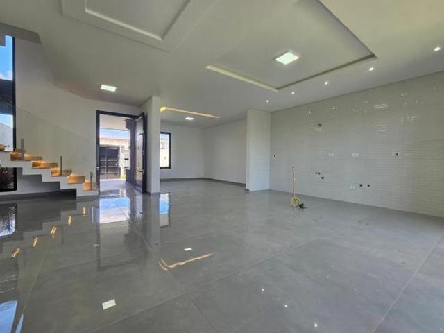 Sobrado em Iguaçu, Araucária/PR de 176m² 2 quartos à venda por R$ 1.290.000,00