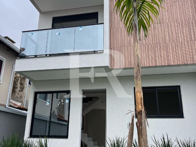 Sobrado em Ingleses do Rio Vermelho, Florianópolis/SC de 124m² 3 quartos à venda por R$ 679.900,00