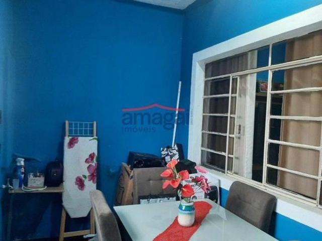 Sobrado em Jacareí, no bairro Jardim Maria Amélia, à venda
