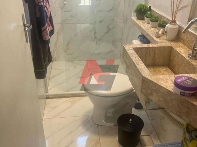 Sobrado em Jaguaribe Osasco, SP, lindo sobrado: 2 dormitórios, sacada, sal.
