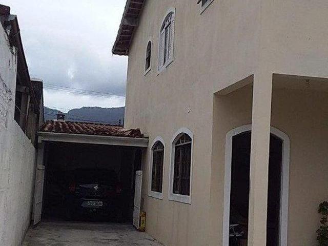 Sobrado em Jaraguá, Caraguatatuba/SP de 0m² 4 quartos à venda por R$ 550.000,00