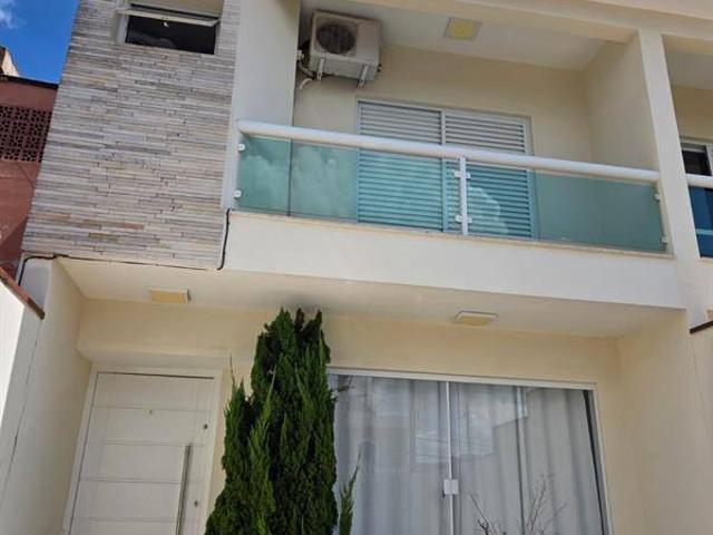 Sobrado em Jardim Teresa, São Paulo/SP de 120m² 3 quartos à venda por R$ 899.900,00